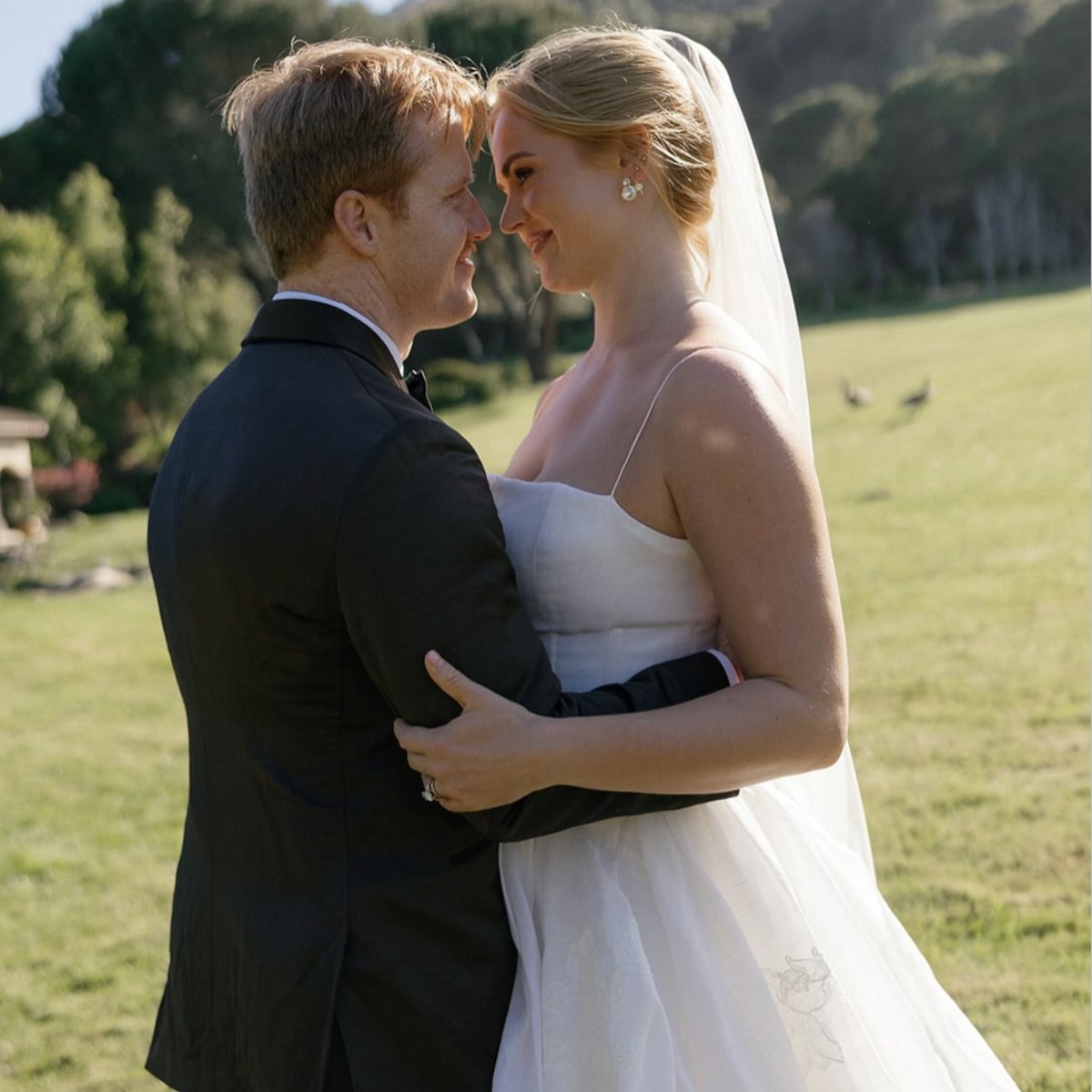 Chloie Costello Gets Married with Bachelor Nation by Her Side — See the ...
