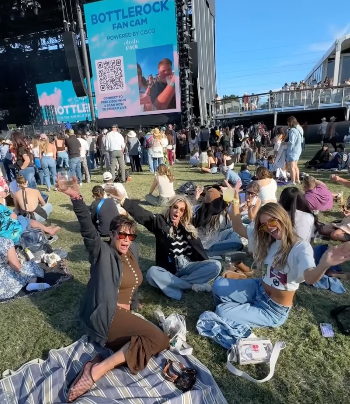 Joan Vassos, Susan Noles, Caelynn Bell & More Reunite at BottleRock ...