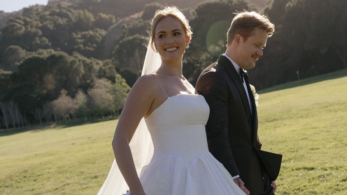Chloie Costello Gets Married with Bachelor Nation by Her Side — See the ...